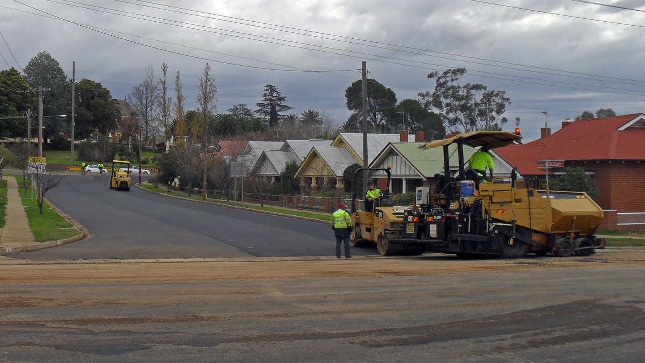 Buokrom Estate A-Line Road Asphalt Facelift - Kumasi Ghana. - YouTube