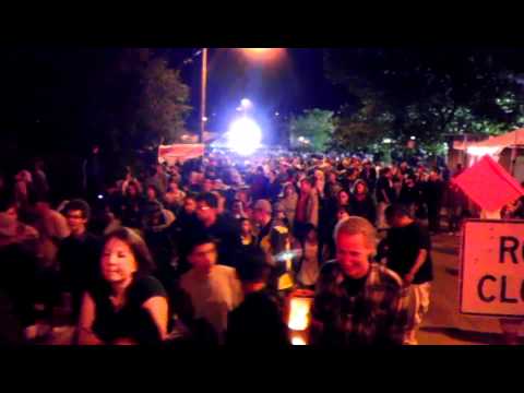 ZOZOBRA CROWD 2011 - YouTube
