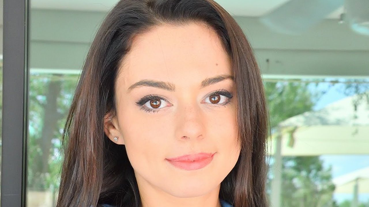 Sophia Burns The Actress With More Than 50 Thousand Fans On Twitter