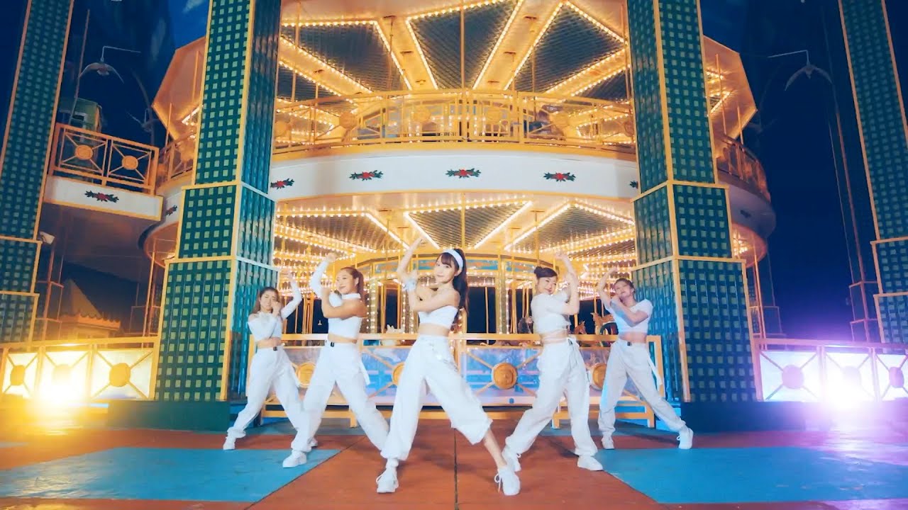 小倉 唯「Fightin★Pose」Dance ver. - YouTube