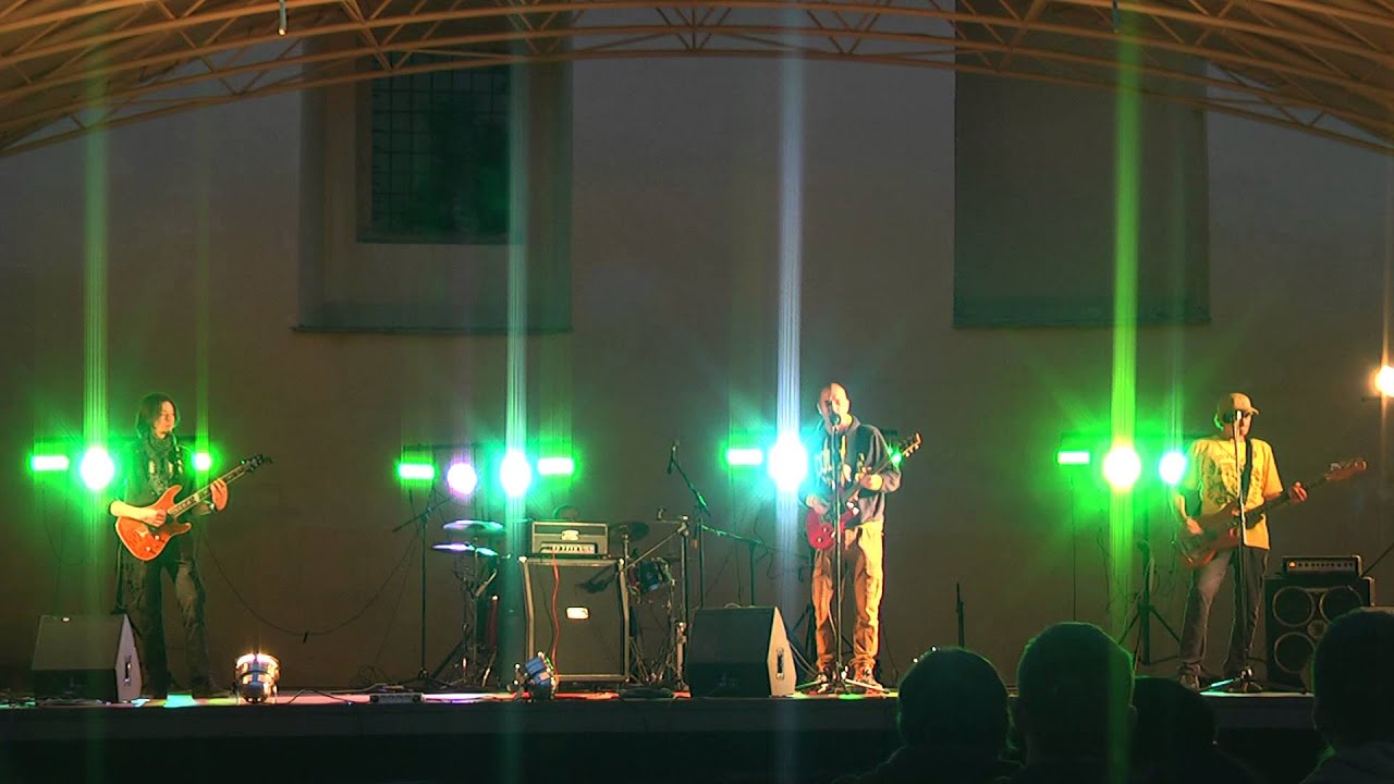 YUTRE - Chudobní a bohatí - YouTube