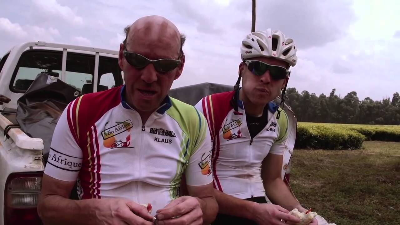 20/11/2015 - Etappe 1 - Dschang /Mbouda: The Lipton Road - YouTube