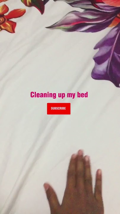 Cleaning up my messy bed - YouTube