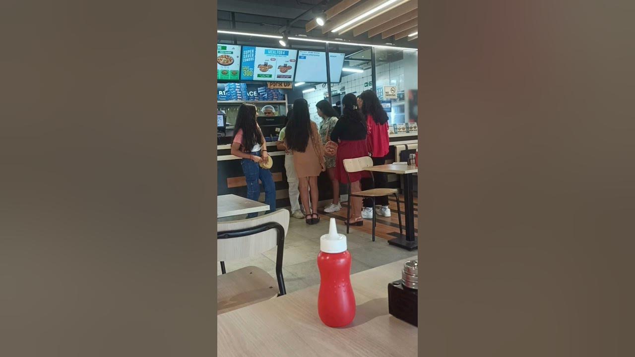 ये कहा ले आई मुझे #minivlog @Mp--Ki--Neha--Jbp - YouTube