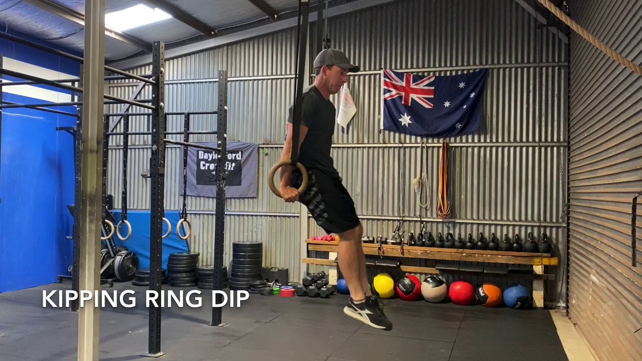 Kipping Ring Dip - YouTube