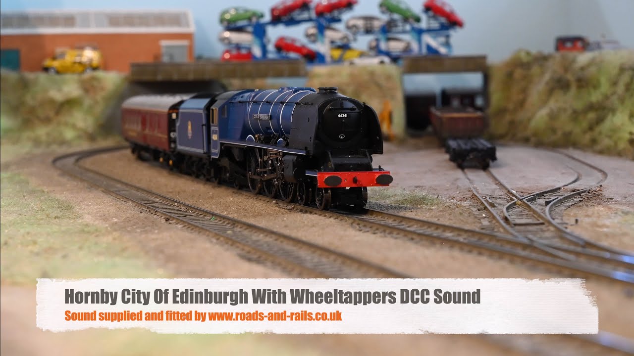 Hornby City Of Edinburgh With Wheeltappers DCC Sound - YouTube