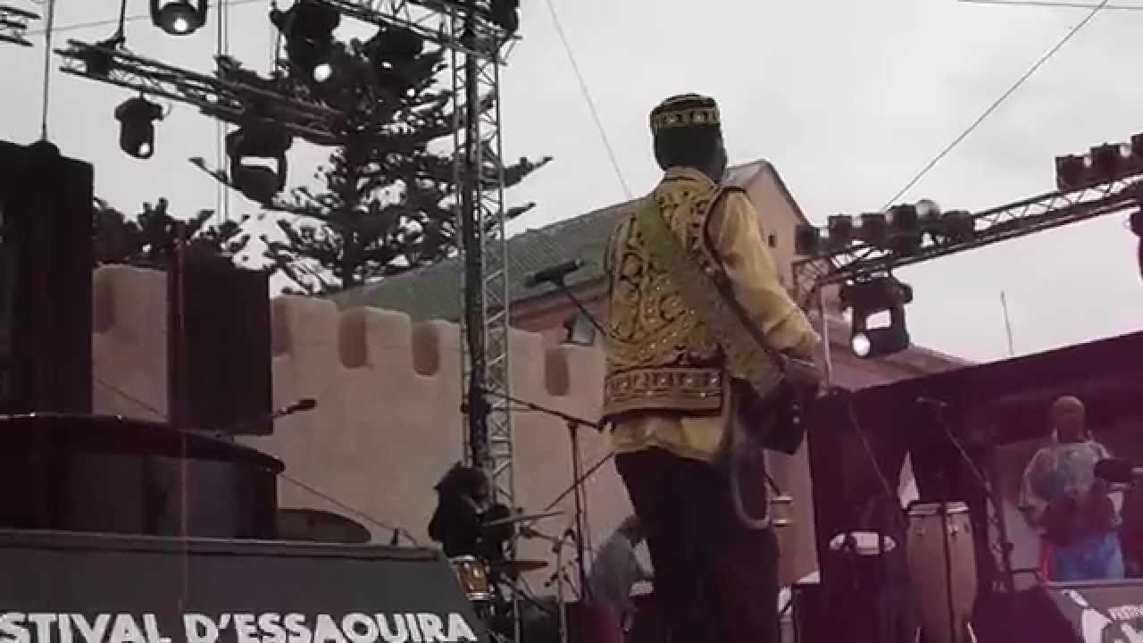 Maalem Mahmoud Guinia - Essaouira 2015 - YouTube