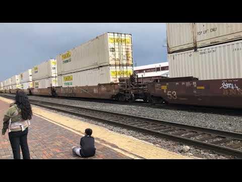 BNSF 4157 West at Downtown Flagstaff - YouTube