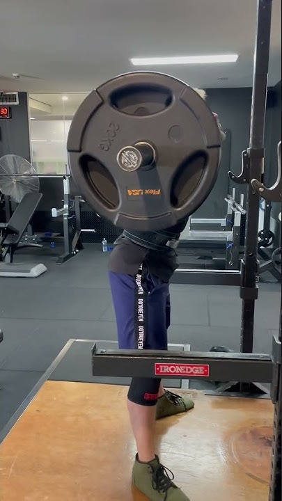 Week 10, Day 2, Pause Squats, 140kg 1x1 - YouTube