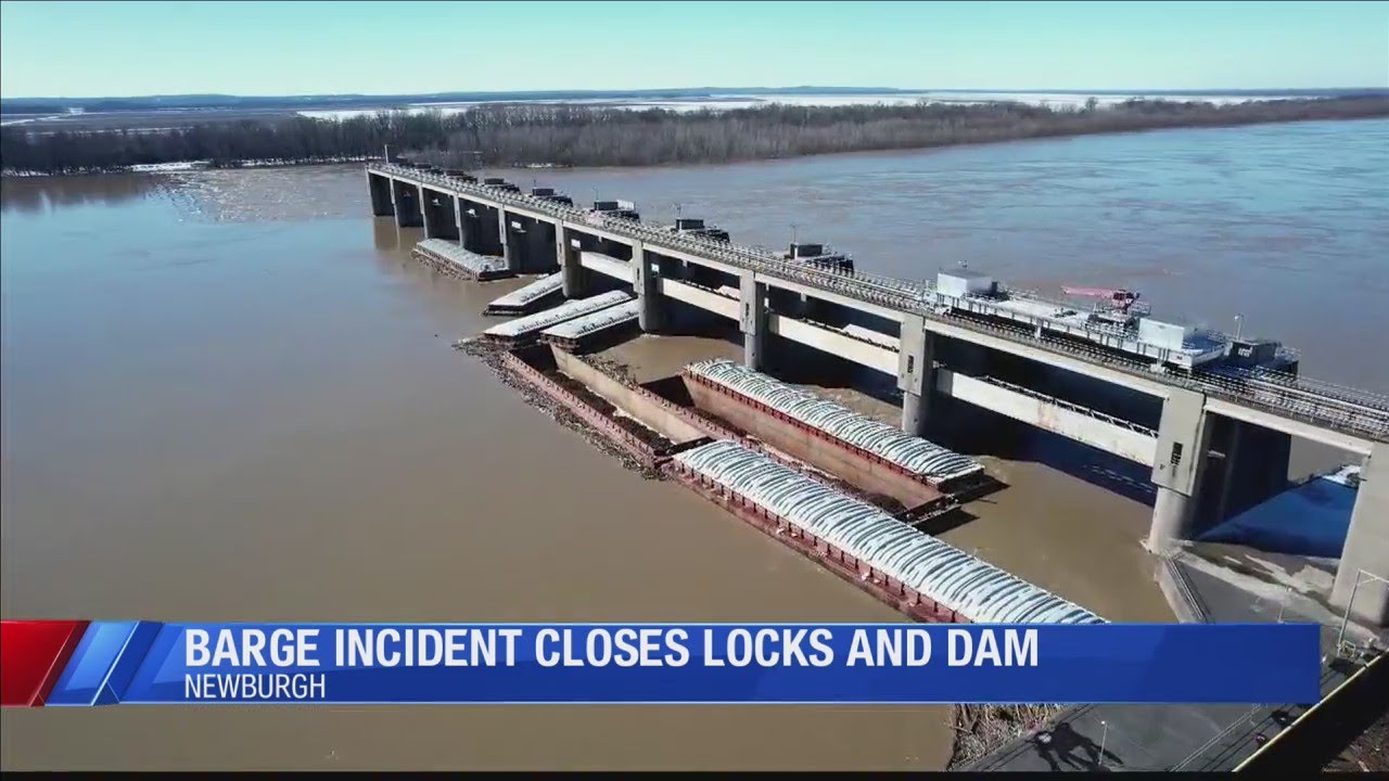 Barge incident closes Newburgh Lock and Dam - YouTube