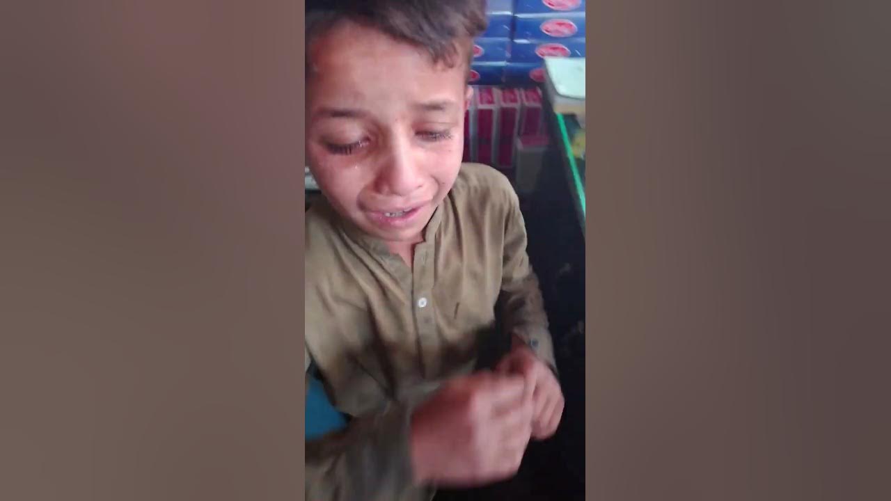 Do choty chor pakry gaye khoob pitai - YouTube