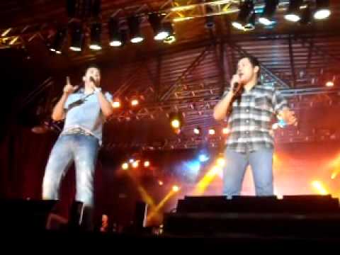 DUELO SERTANEJO em CamposRJ - João Bosco e Vinícius - CHORA ME LIGA