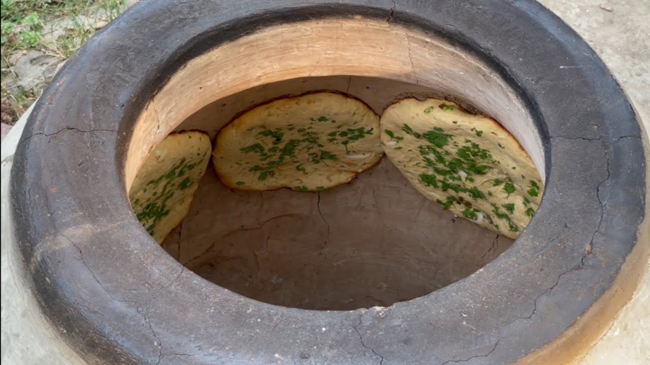 Onion Butter Naan in Clay Tandoor I Summer Special Tandoori Pyaz Kulcha ...