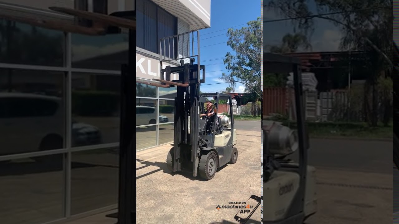 CROWN CG18S LPG FORKLIFT RECENTLY PAINTED - YouTube