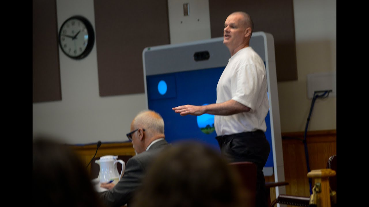 Kristopher Knutson removed from courtroom - YouTube