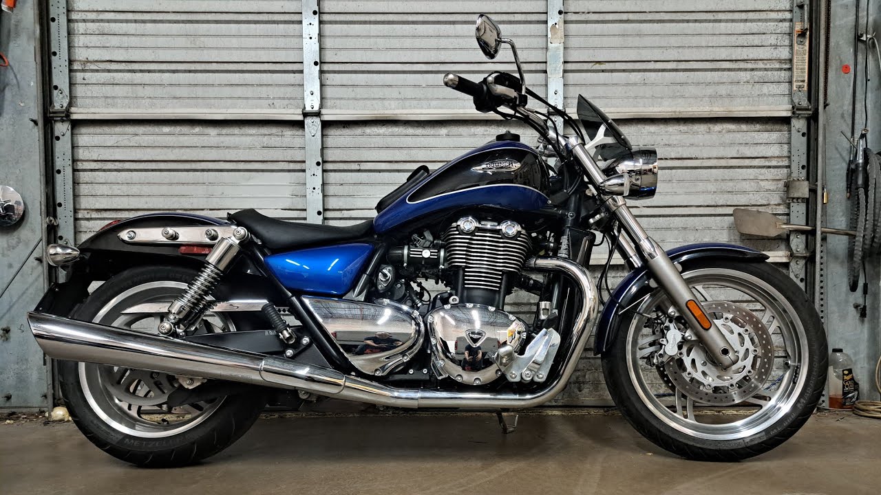 Triumph Thunderbird. 3000 Mile Update. - YouTube