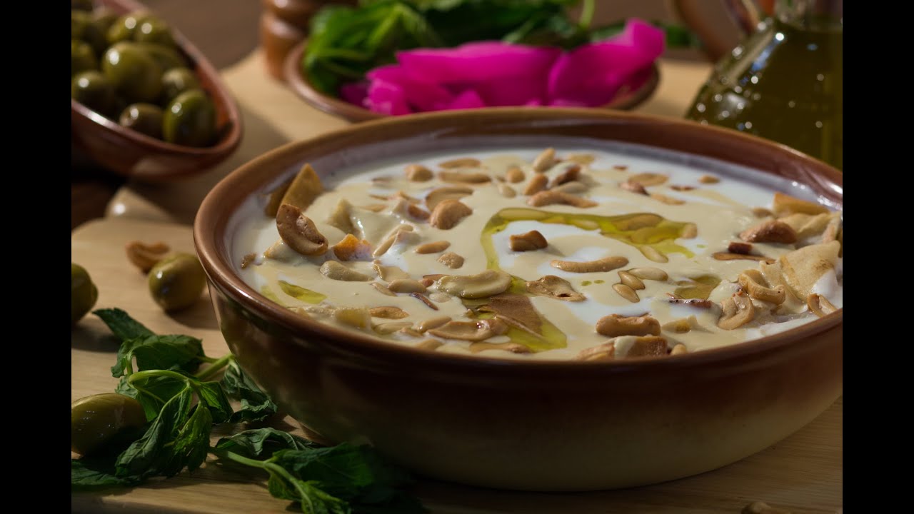 Making Lebanese Authentic traditional Fatteh yogurt at Abou Abdallah ...
