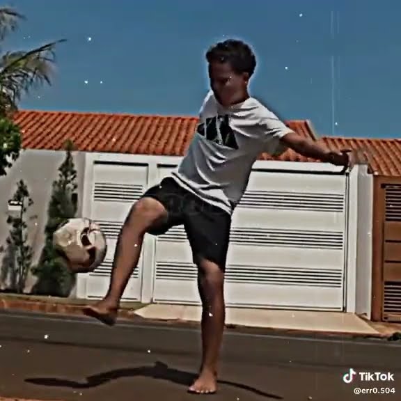 Embaixadinhas - encontrei um novo rei #x1 #embaixadinha #desafio # ...