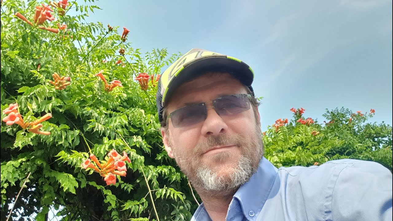 J'adore la nature et elle aime ça, en me le rendant bien 🏻😉.. 👨‍🌾 - YouTube