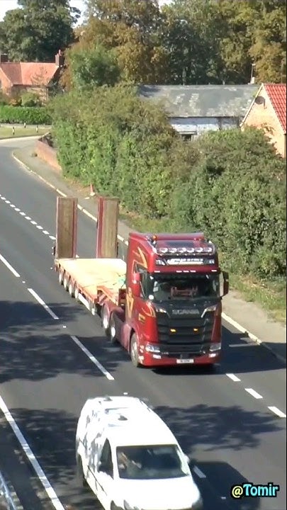 SCANIA V8 A1(M) motorway #truckspotting #tomir - YouTube