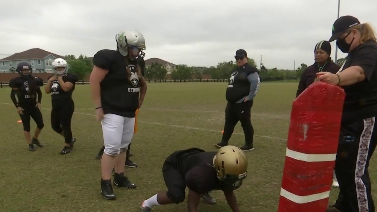 All-women’s tackle football team welcomes ladies of all ages, shapes ...