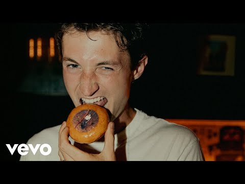 Henry Moodie - mood swings (visualiser)
