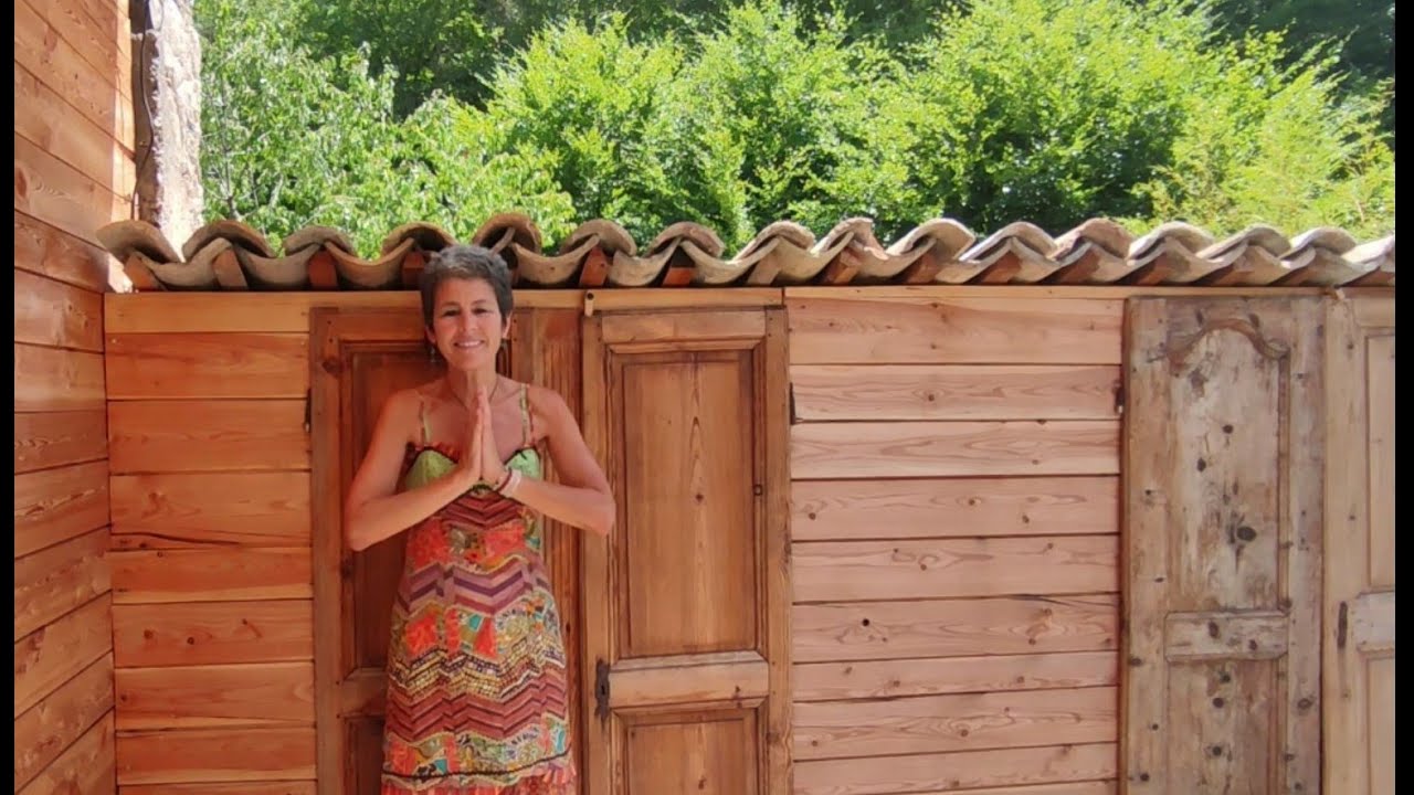 Evelyne-MaSha Roussillon : Cycle Eveil du Féminin - YouTube