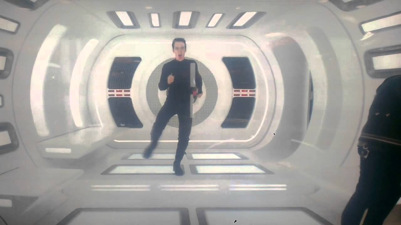 The Benedict Cumberbatch Dance [Star Trek] - YouTube