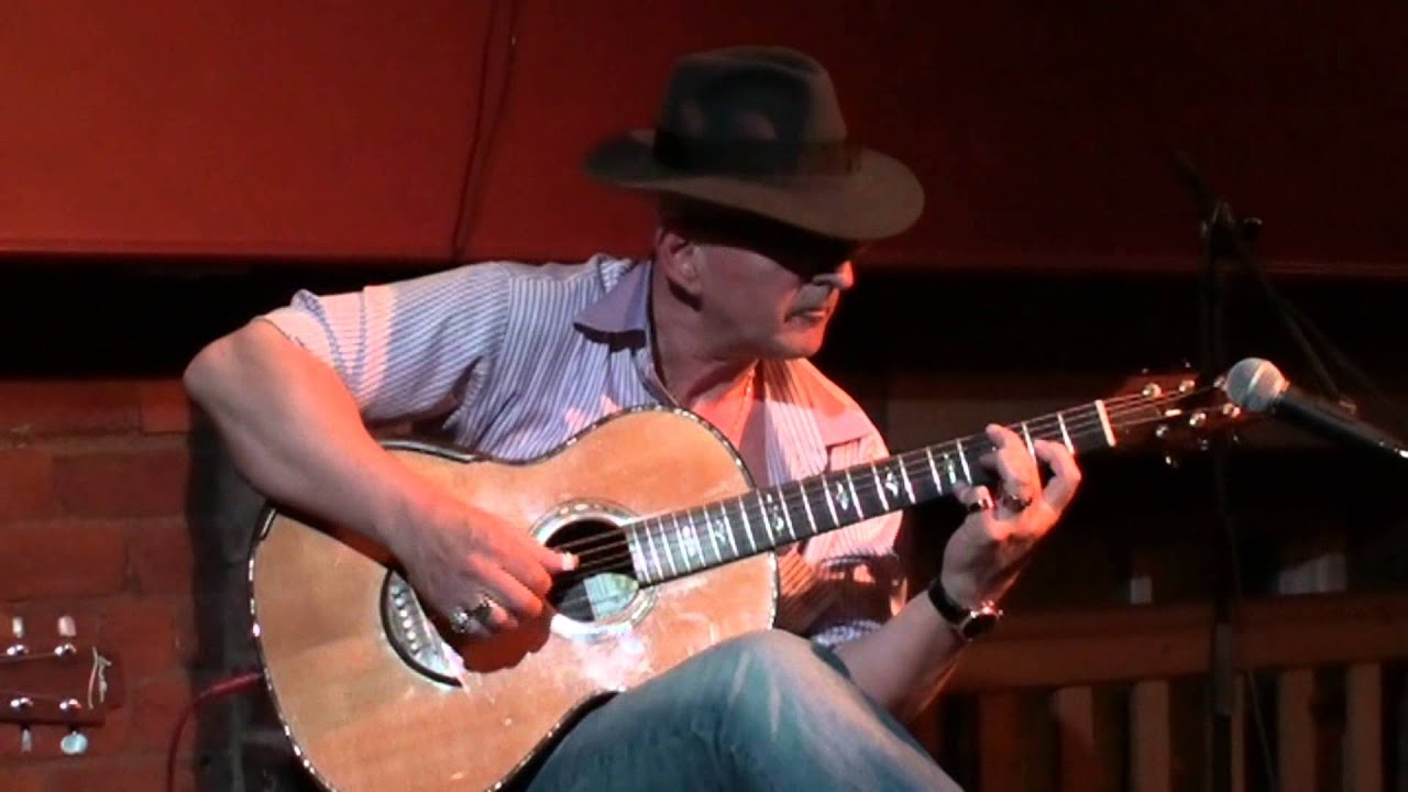 Tim Nicolai and Gareth Lewis - Santa Cruz - YouTube
