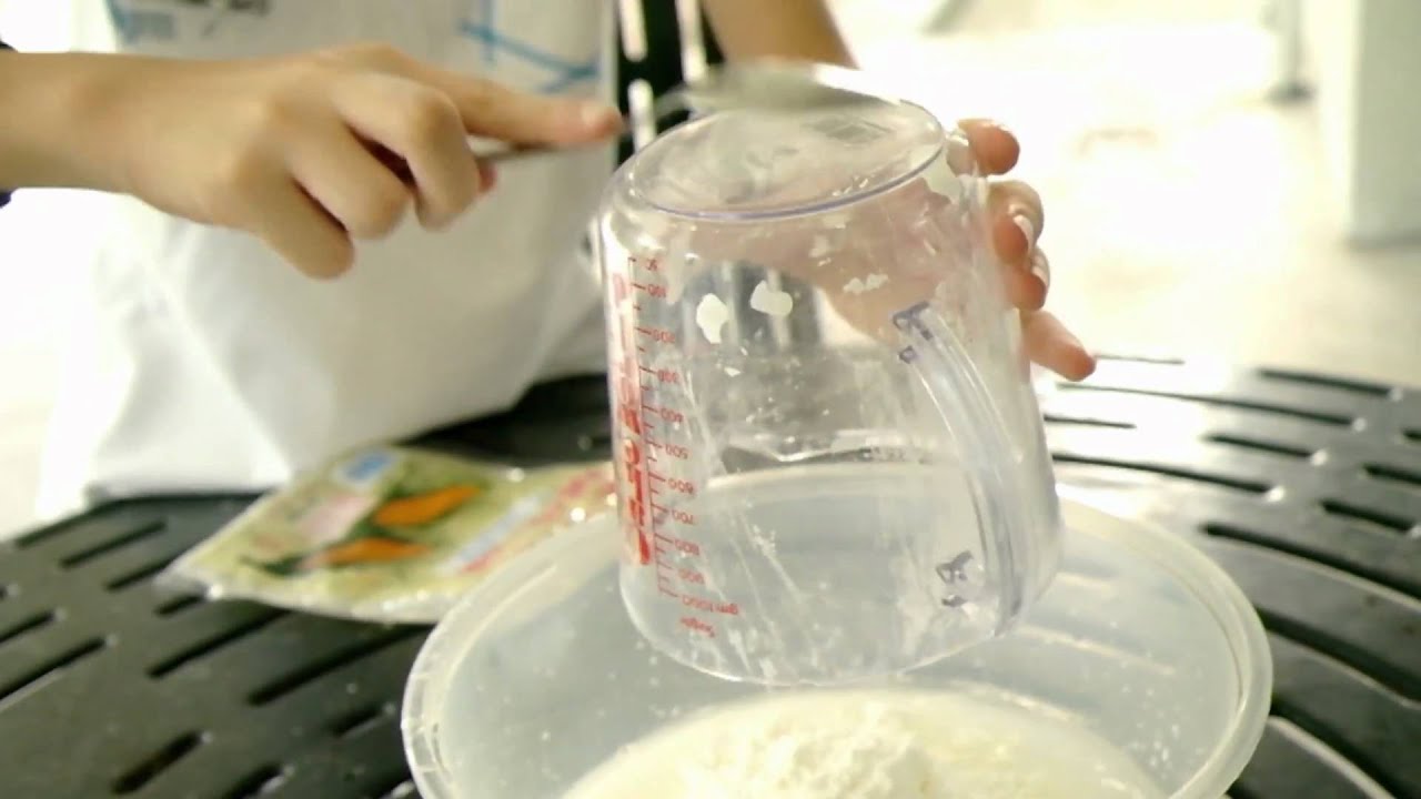 Super Starch Science Experiment - YouTube