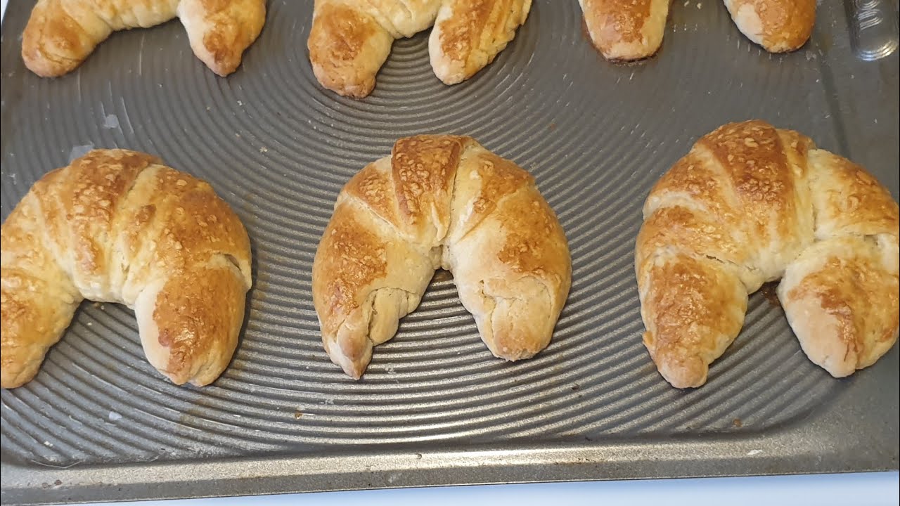 Como preparar Pan Cacho y rollos de Chocolate y Almendras Colombiano ...
