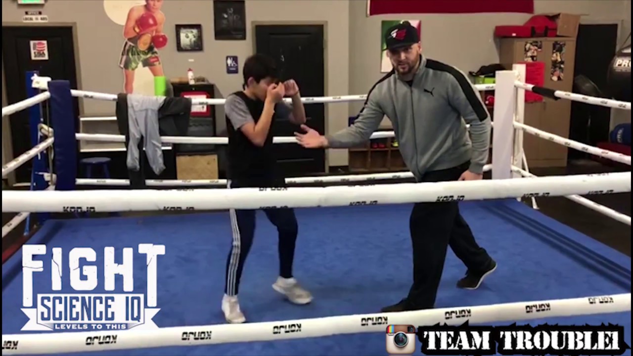 Slipping The Right Hand! Head movement breakdown! - YouTube