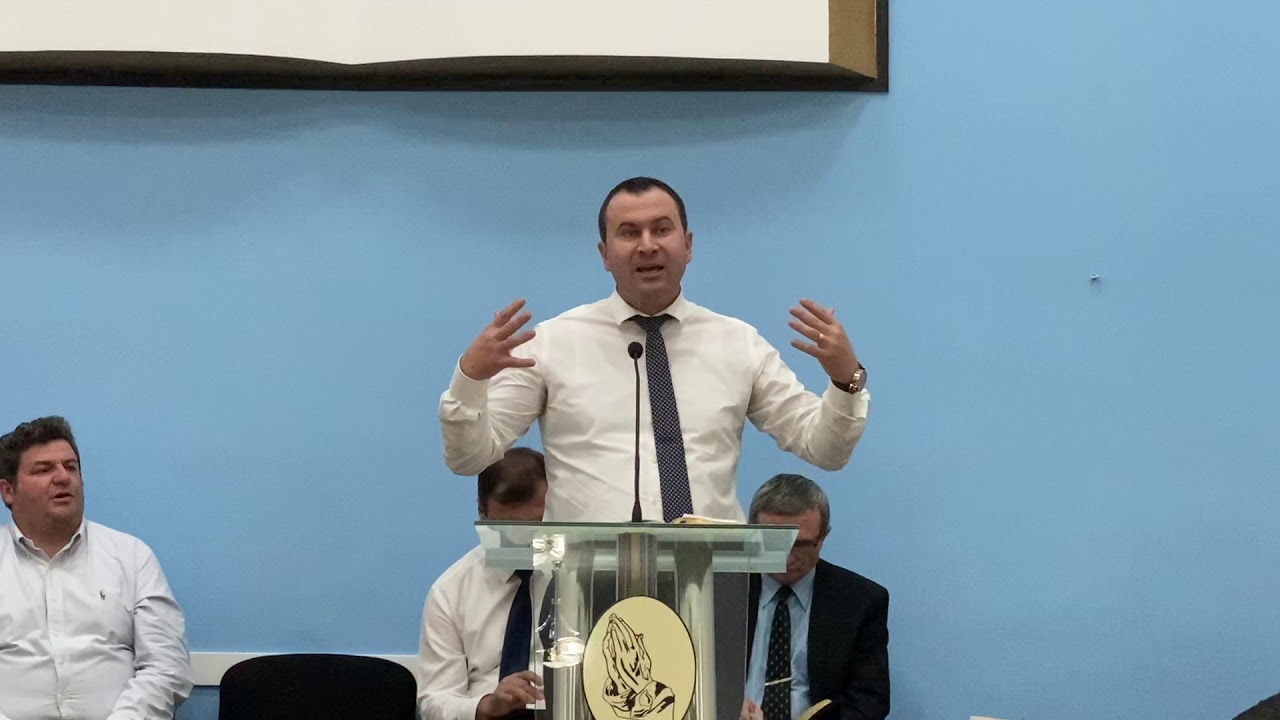 Daniel Badea , Despre nașterea Domnului - YouTube