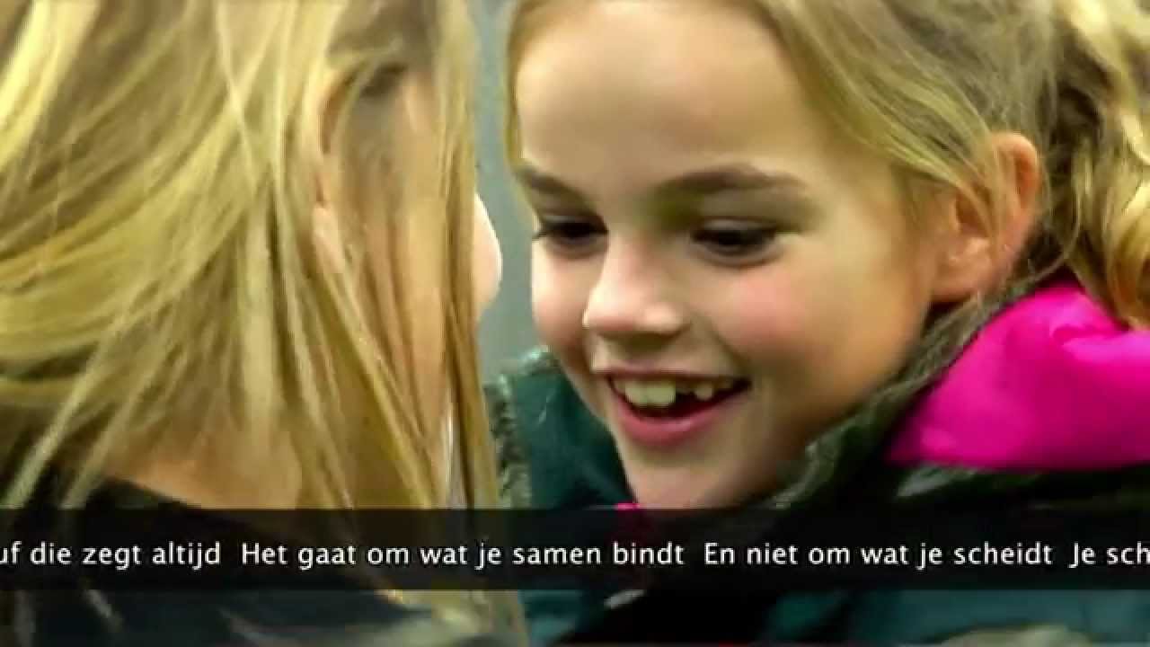 Samen - door het kinderkoor 'Zing je Blij!' - YouTube