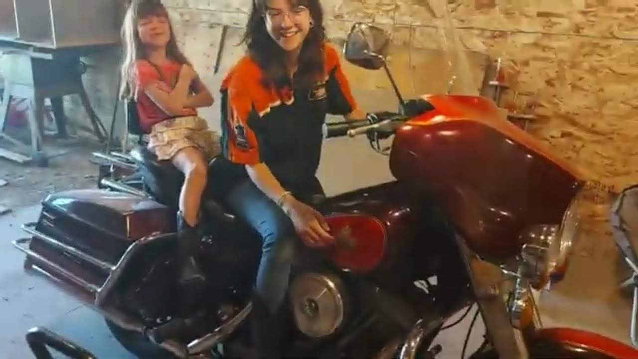 1985 Harley FLHT evolution speedo drive replacement part 2 - YouTube