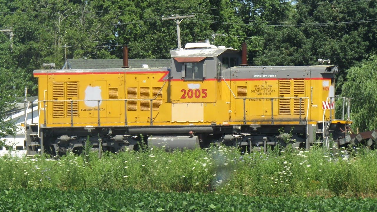 Ex-UP 2005: GS14B - Cursed Locomotive (World's First Genset!) Villa ...