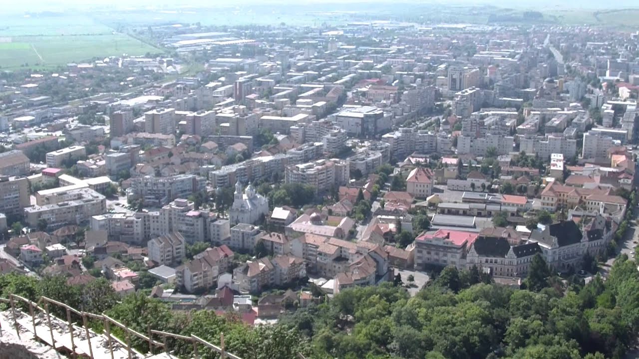 Panorama din Cetatea Deva spre oras si imprejurimi - YouTube