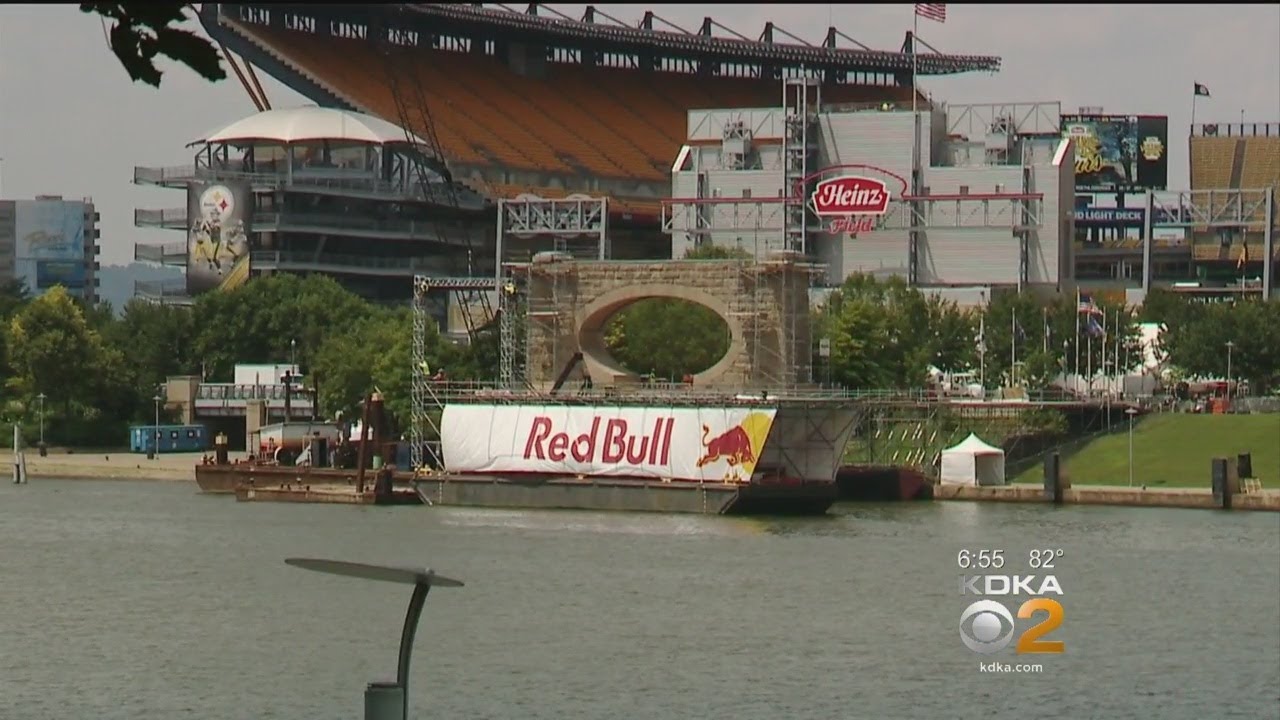 The Stage Is Set For Pittsburgh's Very First Red Bull Flugtag - YouTube
