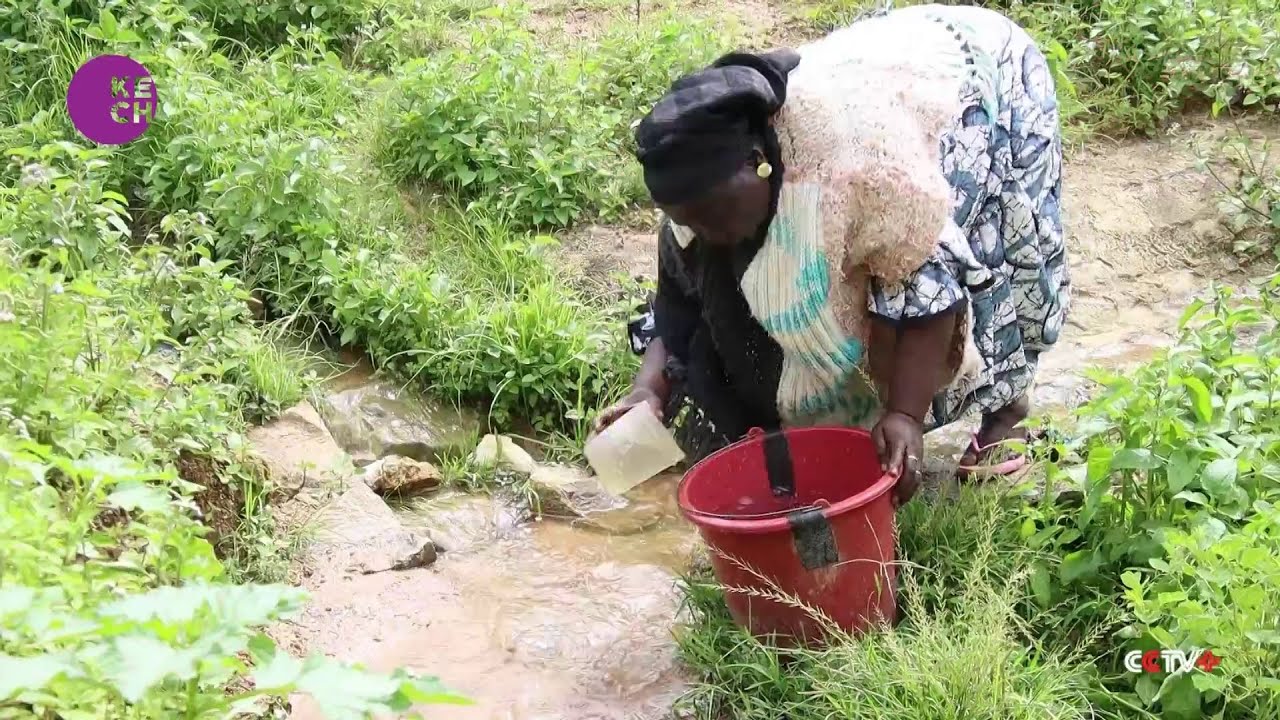 Nigerian rural communities struggle to access clean water - YouTube