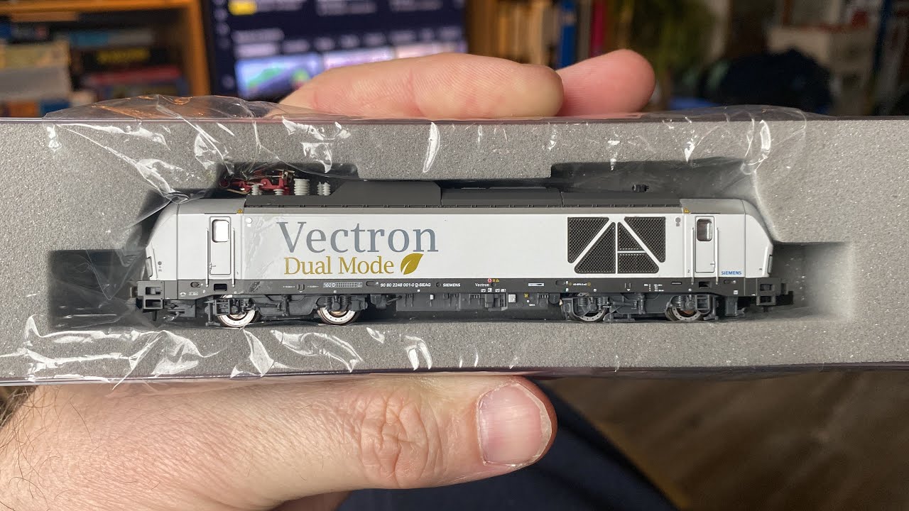 Vectron Dual Mode in schaal-N - YouTube