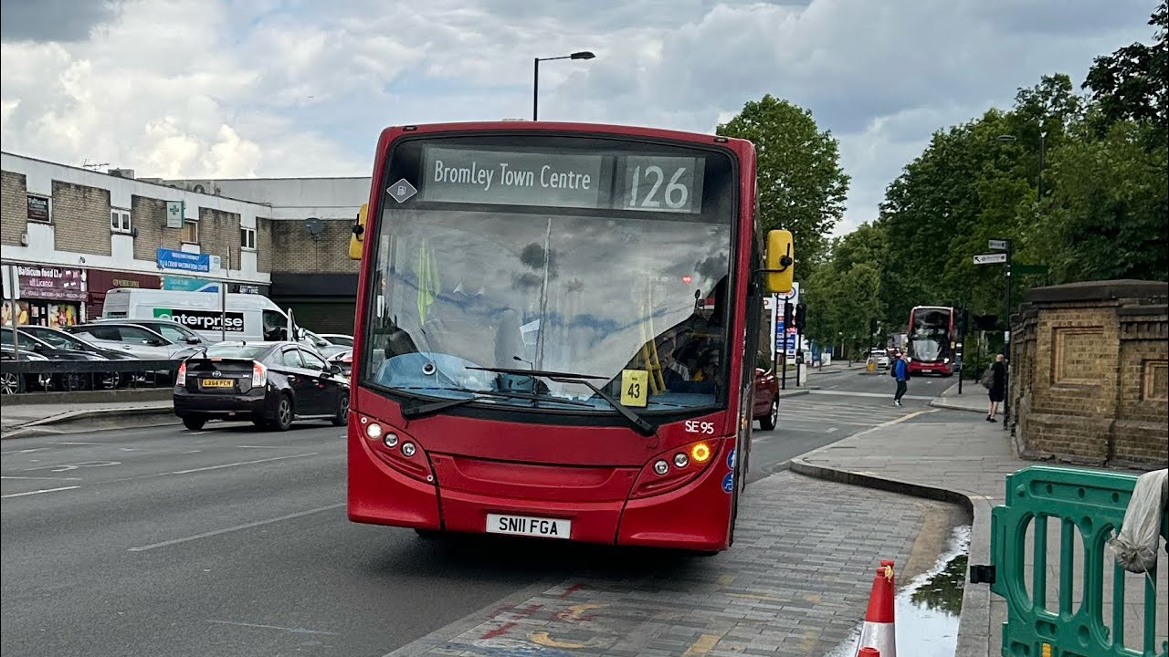 *Recent Transfer From Route 376*SN11 FGA Go Ahead London 2011Reg ADL ...