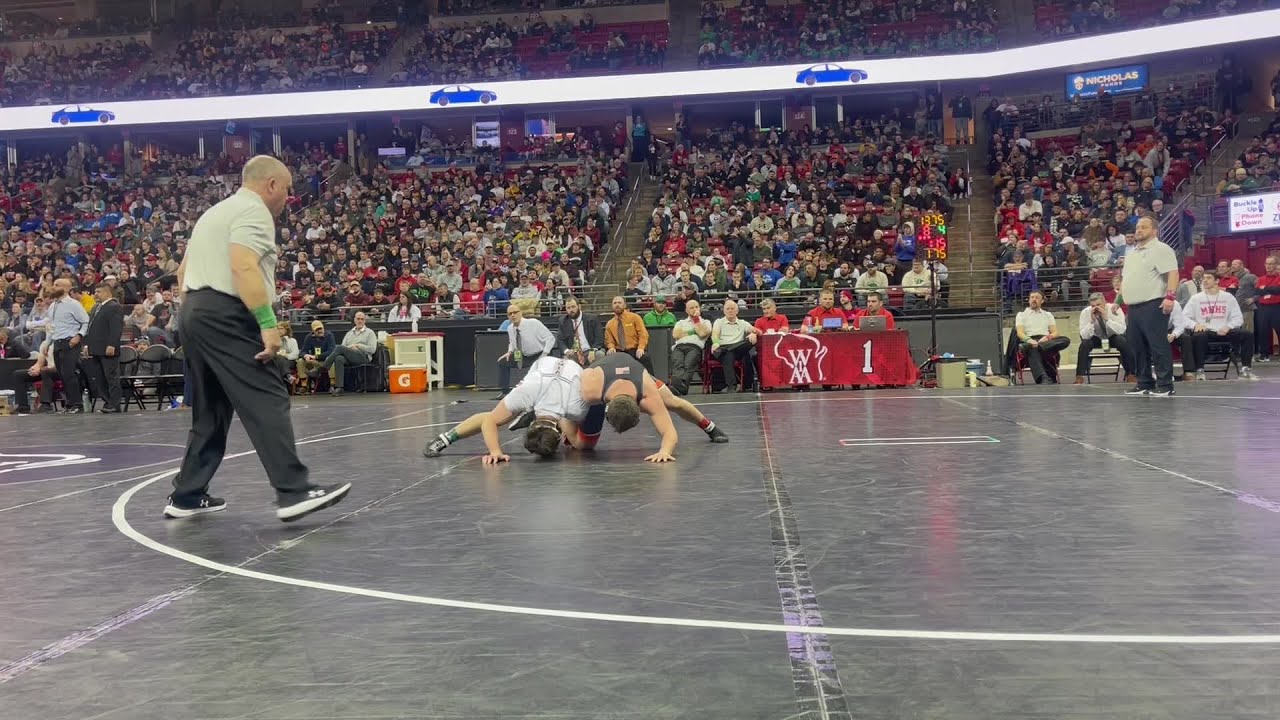 Mount Horeb’s Eli Leonard loses 175-pound state final - YouTube