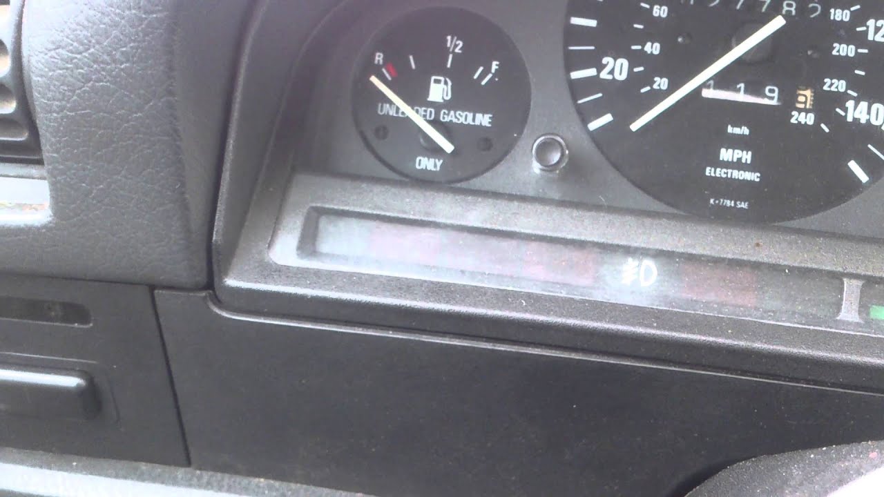 E30 weird check in engine light - YouTube