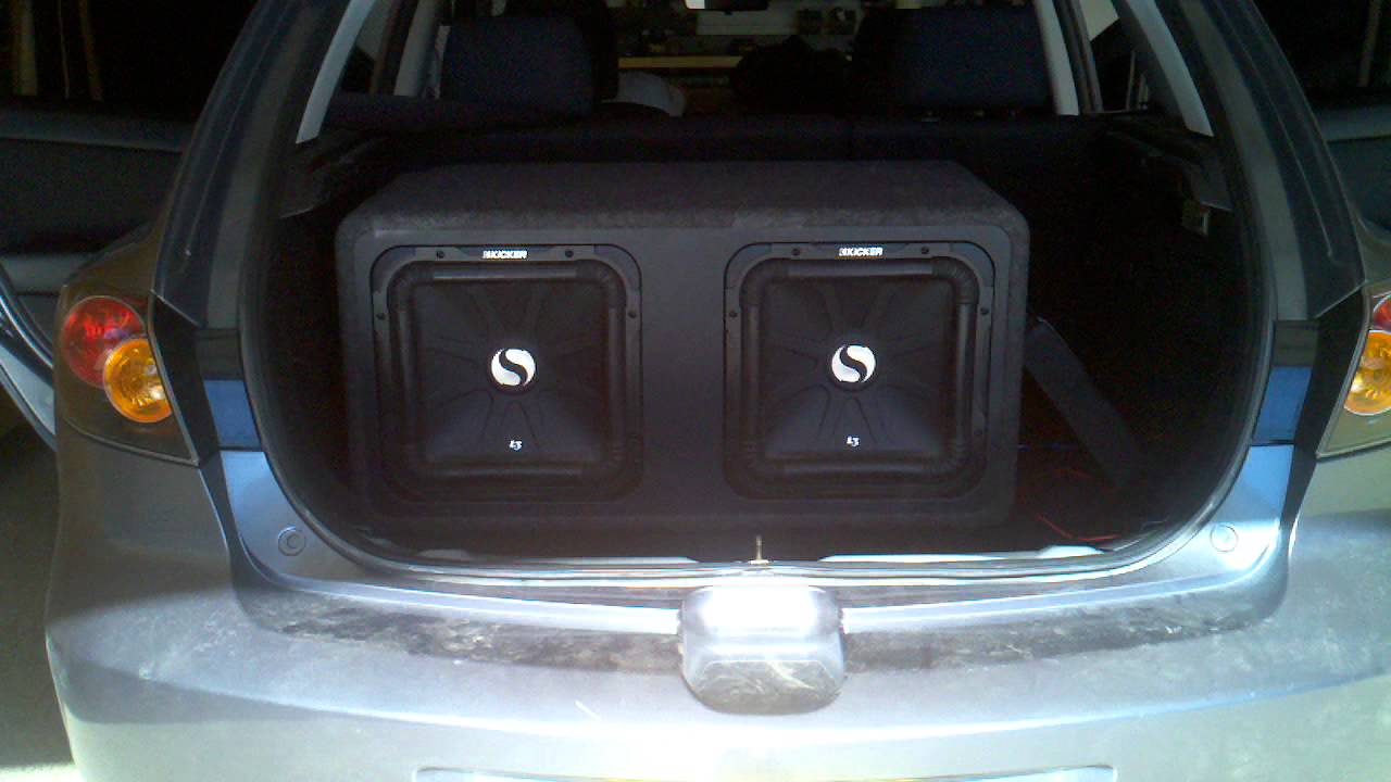 Kicker l3 12" in Mazda 3 - YouTube