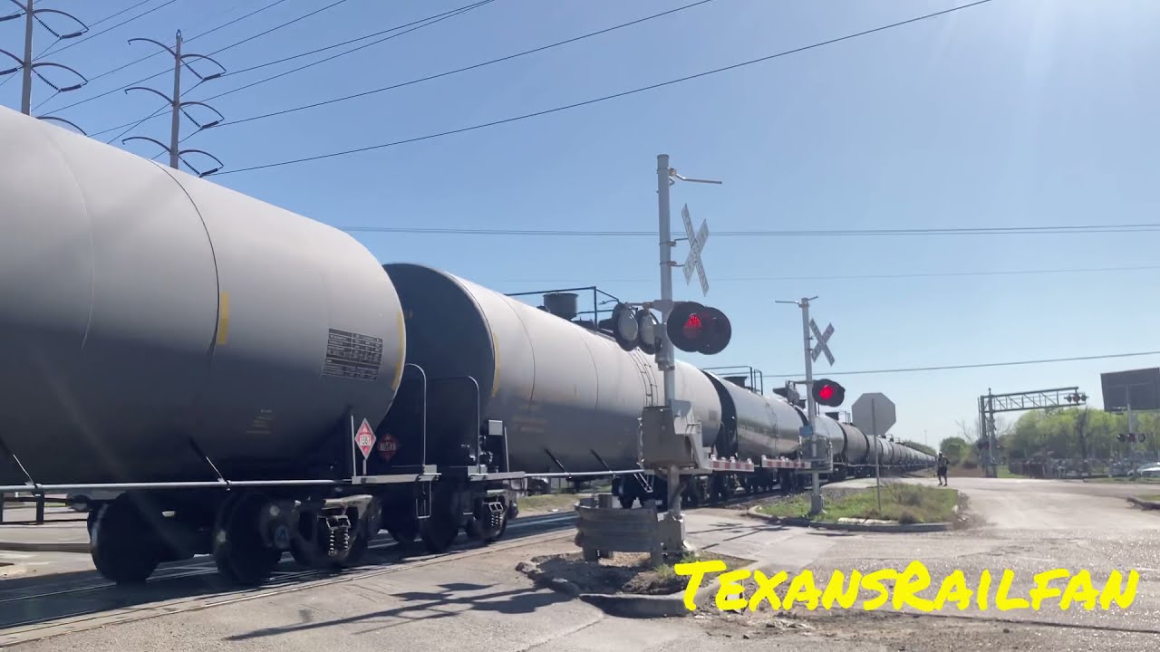 BNSF 7402 leads long Tanker train on Griggs Rd Houston TX 03/25/21 - YouTube