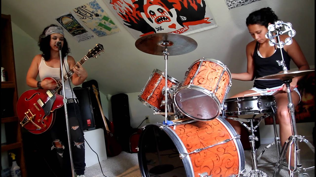 The Red Debbies - Milka Ramos and Tina Ferrell - YouTube