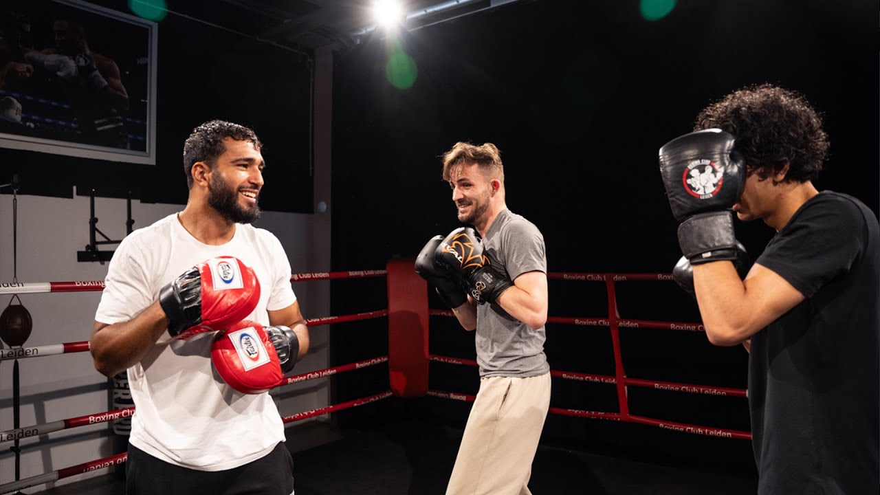 Simple Boxing - Simple Beginnen, groots eindigen - YouTube