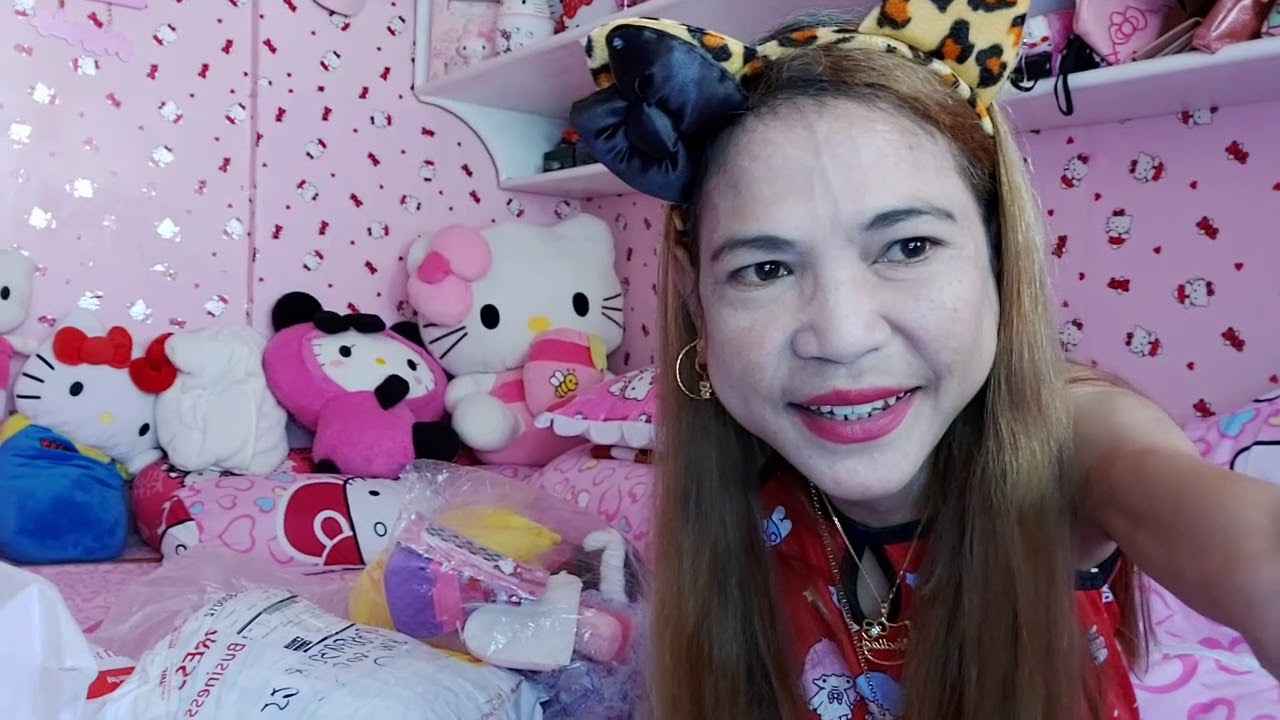 Hello Kitty Haul #24 / Birthday Gifts - YouTube