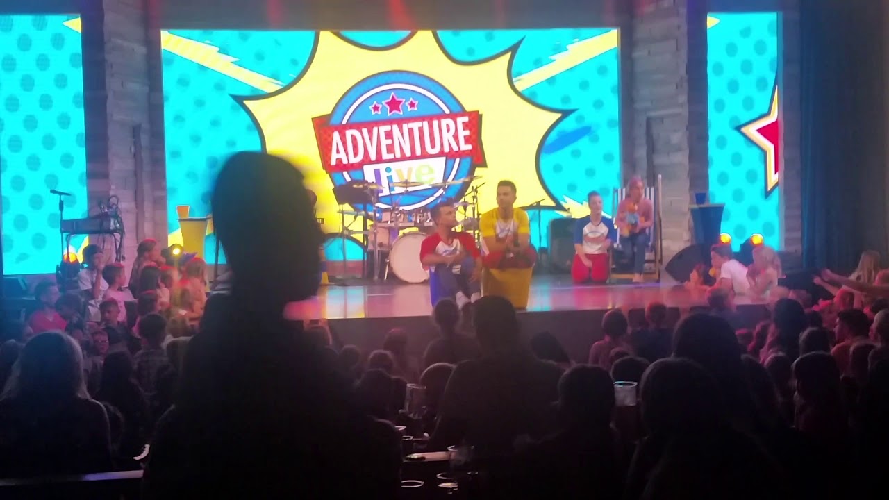 Devon cliffs entertainment - YouTube