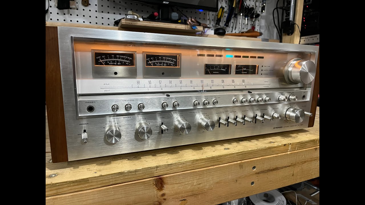 Vintage Stereo Receiver Review - THE Pioneer SX 1980! - YouTube